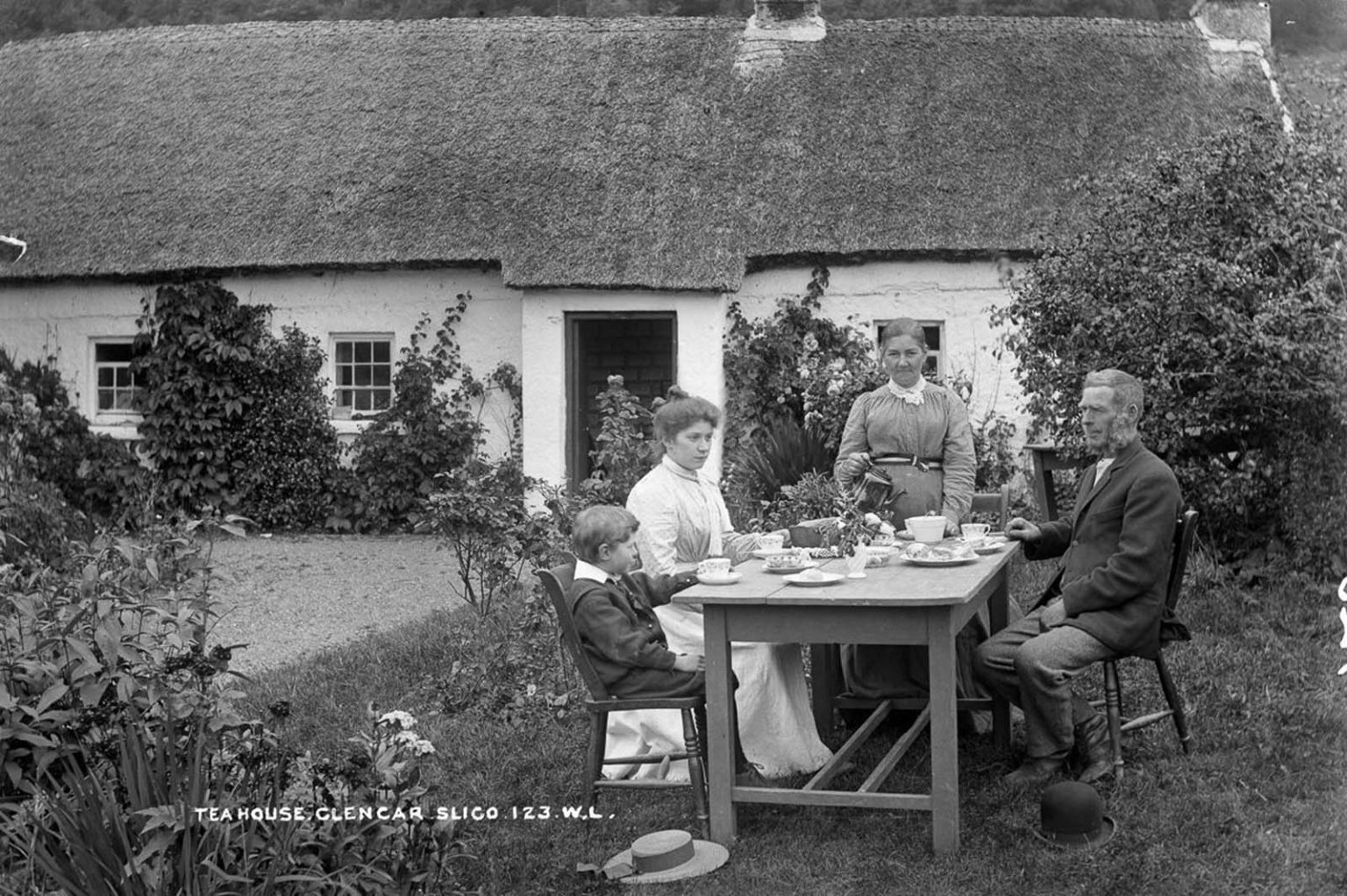 Old Irish Photos: Amazing Old Pictures of Irish People From the Past